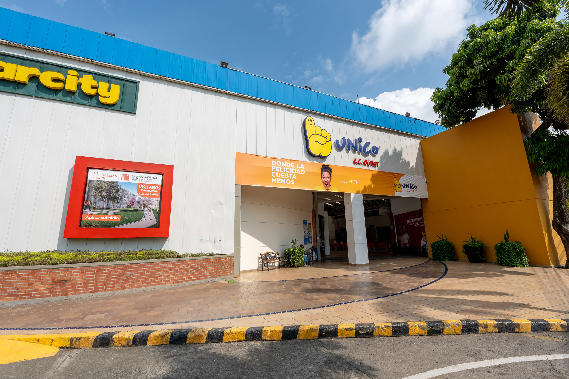 Tiendas Yumbo - Centro Comercial UNICO Outlet